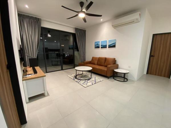 The Floorspace Doncaster 2br Apt - Sarawak