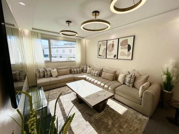 Chic & Spacious 3 Bedrooms - Train Station & Beach - Tangier