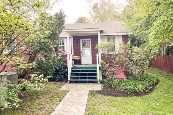 River Cottage - Pasadena, MD