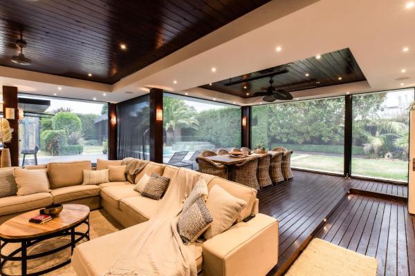 Bellini Bliss With Gas Heated Pool - Fingal