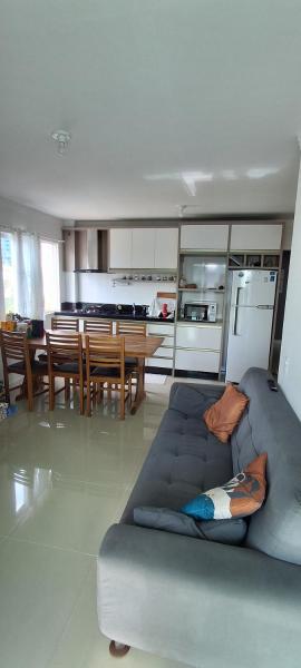 Suíte 50 Metros Da Praia, 10 Km Beto Carrero E Bc, Local Compartilhado - Navegantes