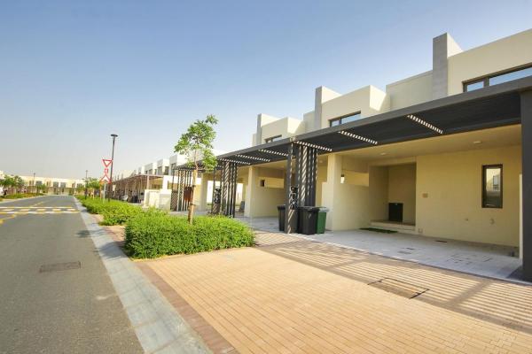 Parkside 2 Family Townhouse-3br-emmar South Golf - Dubai