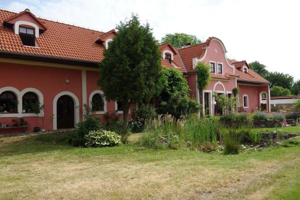 Country House With Four Apartments - Czech Republic