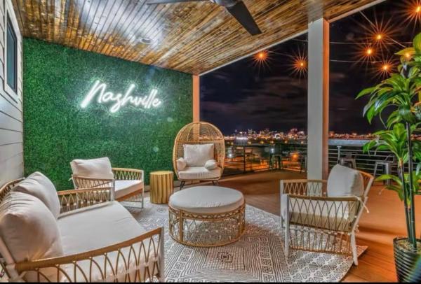 New 4bdrm House With City Views, Pool Table, 5min To Downtown! Sleeps 22! - 내슈빌