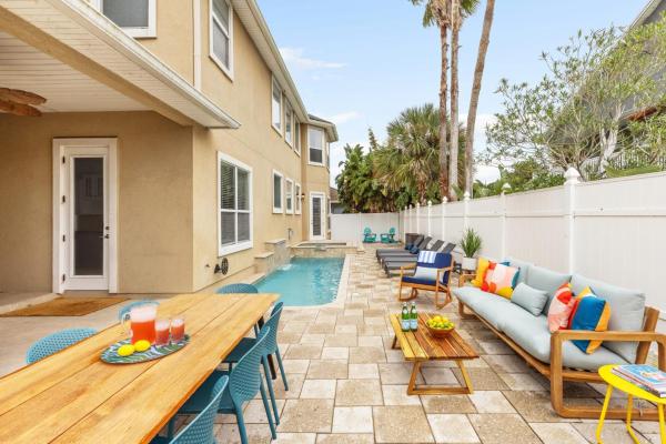 Vilano Villa Near Beach W Saltwater Pool Spa Game Room Built-in Grill - St. Augustine, FL
