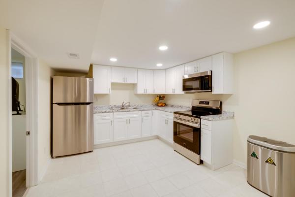 1 Mi To Metro Dc Area Apt With Fenced Yard! - Rockville, MD