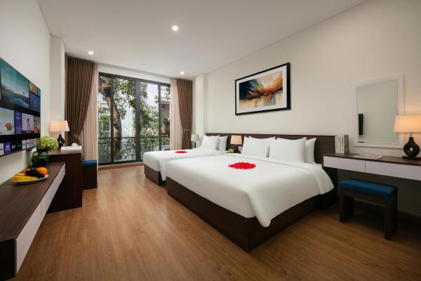 Queen Cafe Hotel - Hanoi