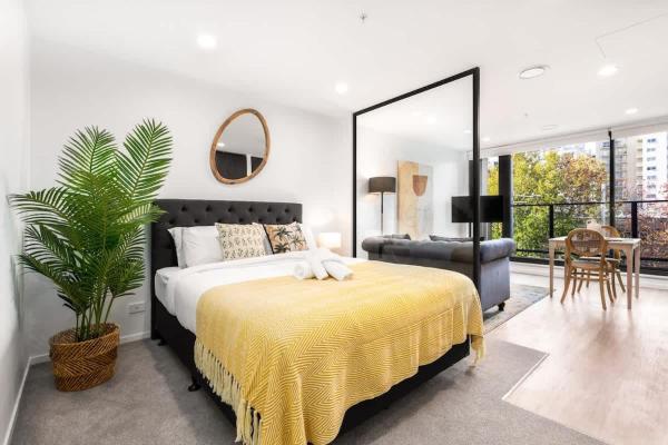 Relaxing Aircon Studio Living Beside Park In Cbd - Pool & Gym - Auckland