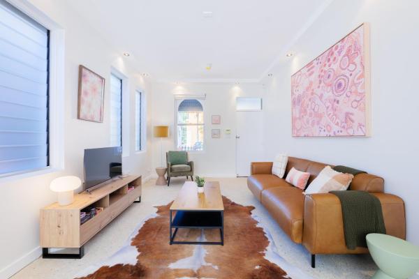 2 Bedroom Renovated Cottage - 1 Stop To Central - Surry Hills