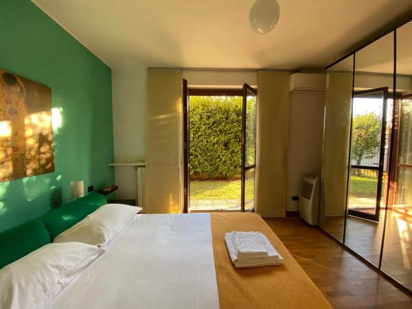 Roma 1 Apartment - The V Collection - Saronno