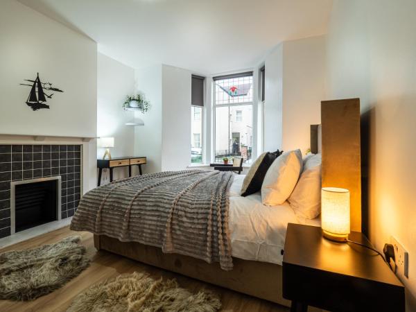 Bohemian Apartment, Free Wifi, Close To Liverpool - Formby