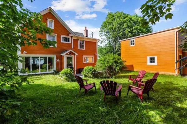 Tigh-na-mara 4br Historic Seaside Charm Awaits! - Newfoundland and Labrador