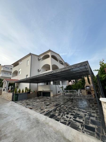 Apartmani Lm - Seget Vranjica