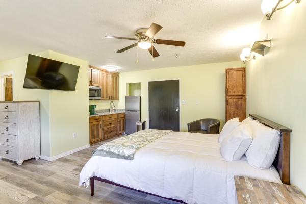 Quiet Oakland City Studio Walk Downtown! - Eagle Lake, Winslow