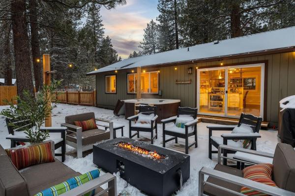 Hot Tub, Fire Pit, Dog Friendly, Heart Of Sisters, Amenities - Sisters, OR