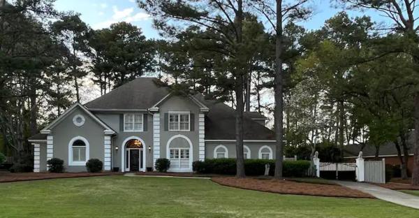 Luxurious Gated Residence On A Prestigious Golf Course - Sleeps 12 - Montgomery, AL