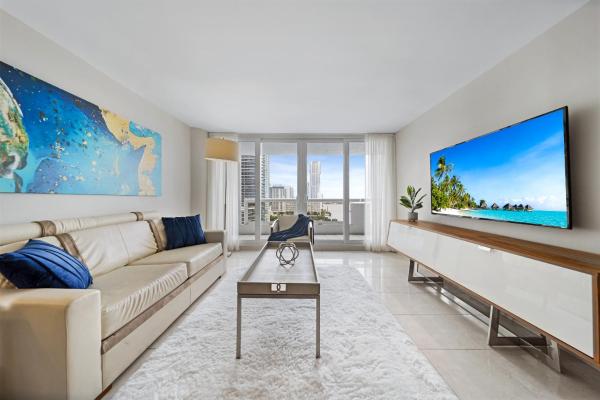 Luxurious Oceanview Retreat - Westchester, FL