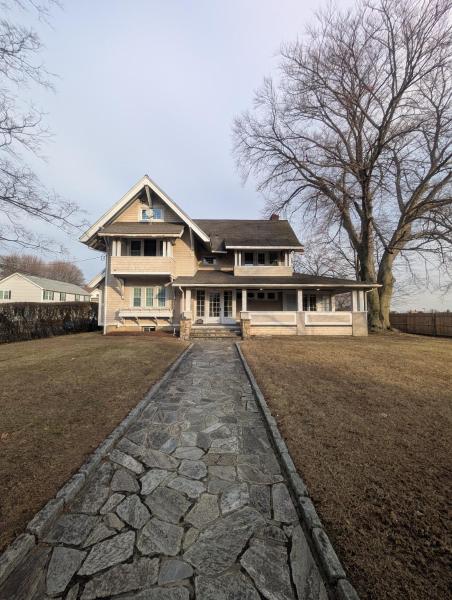 Charming Colonial For Events And Getaways! - Bridgeport, CT