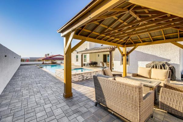 Pet-friendly Lake Havasu Home With Hot Tub And Pool - Lake Havasu City, AZ
