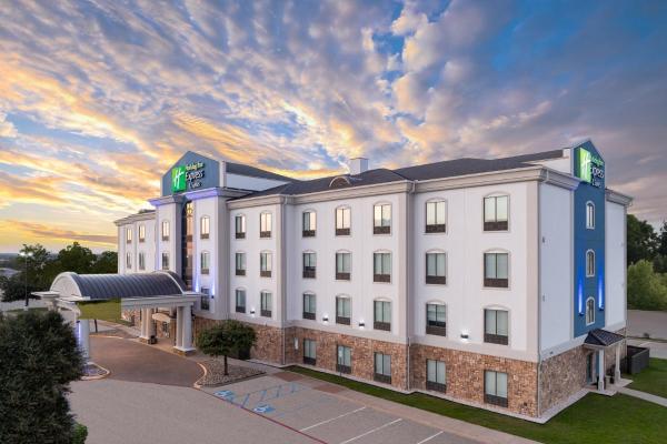 Holiday Inn Express & Suites - Denton North By Ihg - Denton