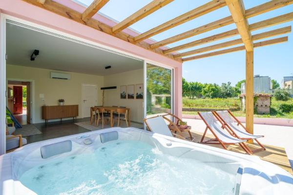 Bacelos Pink House - Riverfront With Jacuzzi - Soure