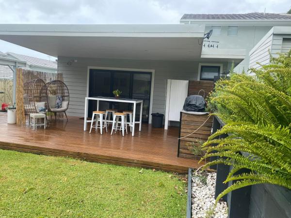Golf Course & Beach Stay Self-contained Guest House - Nelson Bay