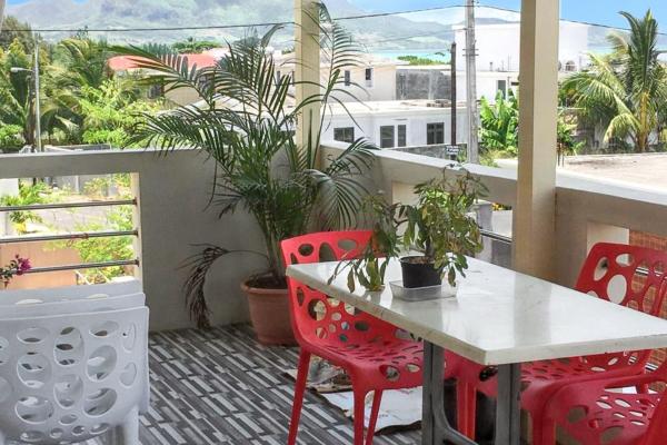 Spacious Apartment In Mahébourg With Sea View - Mauritius
