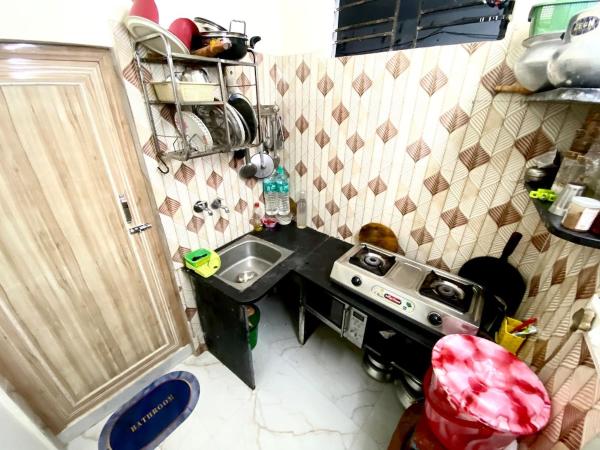 Stay Near Chittaranjan Hospital Park Circus 2 - Kolkata