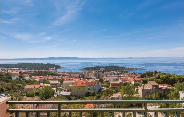 Three-bedroom Apartment In Makarska - Makarska