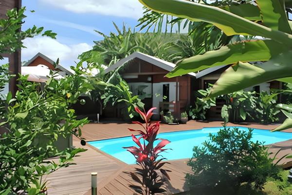 Bungalow Charmant à Vincendo, St-joseph Avec Piscine Partagée - Saint Joseph