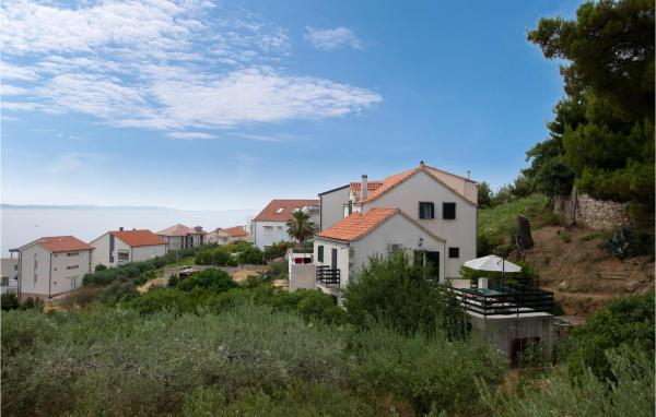 4 Bedroom Lovely Home In Podstrana - Podstrana