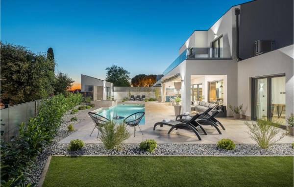 4 Bedroom Beautiful Home In Banjole - Pola