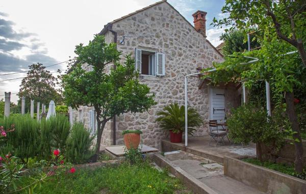 Nice Home In Dubrovnik With Kitchen - Dubrovnik