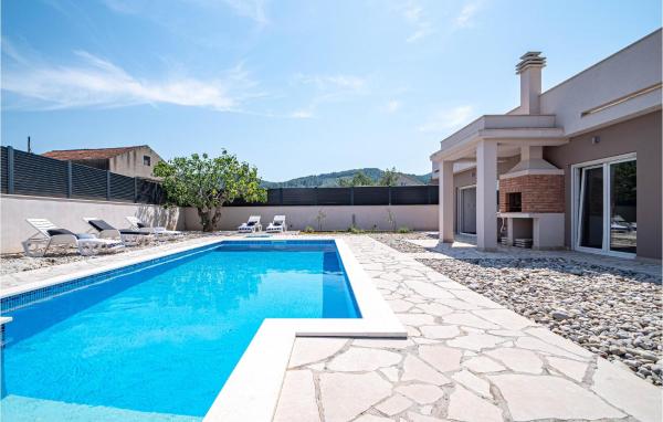 5 Bedroom Nice Home In Vela Luka - Vela Luka
