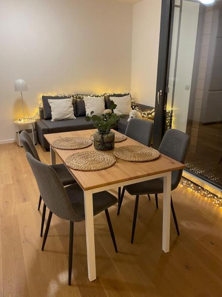 Peaceful Escape & Cozy Backyard - Praga