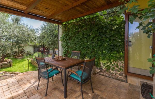 Nice Apartment In Jadreski With Wifi - Kroatien