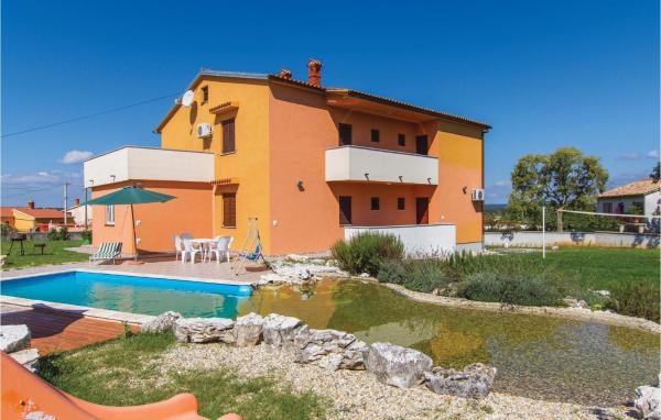 6 Bedroom Amazing Home In Bratulici - Istria