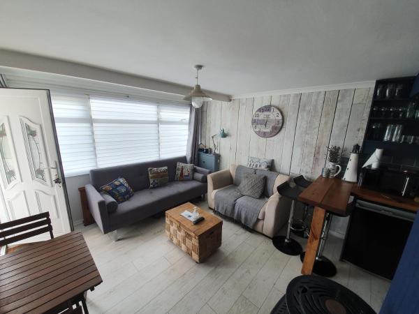 California Beachhut Chalet - Winterton-on-Sea