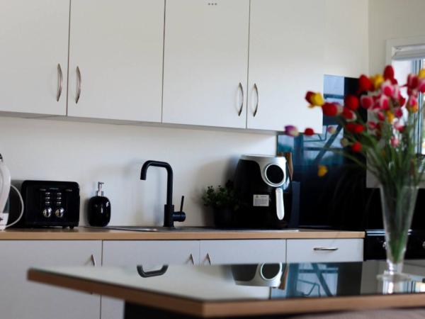 Modern And Spacious 1 Bedroom Holiday Home - Whangārei