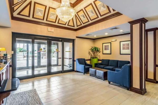 Comfort Inn & Suites Panama City North - Panama City, FL