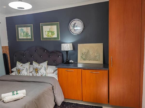 Private Condo In Secure Area - Parklands
