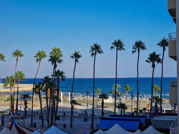 Airbnsea City Centre Side Sea View Apartments - Chypre du Nord