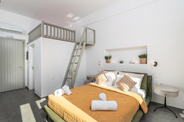 Poseidon Apartment - Milos