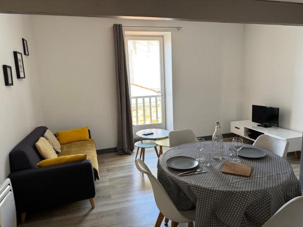 ღ Le Petit Buffet Hyper Centre - Nieul-sur-Mer