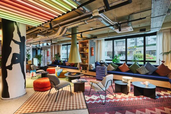 Moxy Annecy - Cran-Gevrier