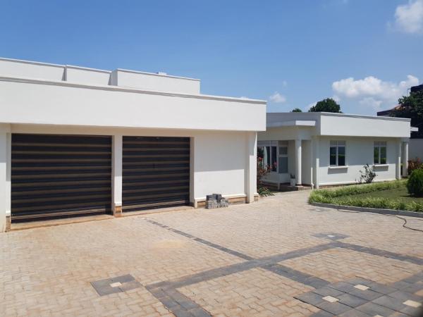 White House Entebbe Kawuku - Uganda
