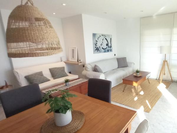 Bright Apartment Near The Beach And Barcelona By Train - El Masnou