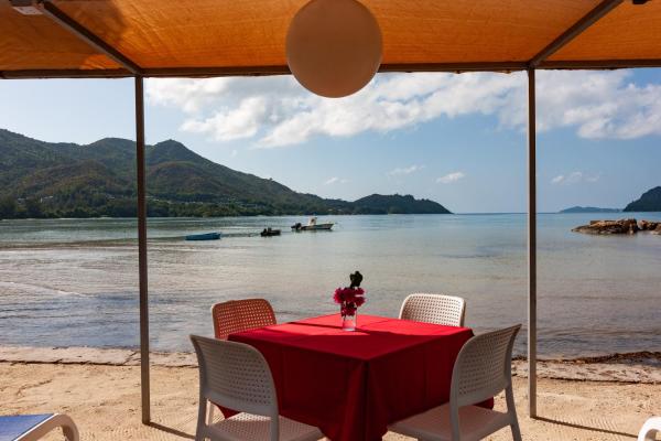 Sea View Lodge Deluxe 1 Bedroom (Room Only) - Seychelles
