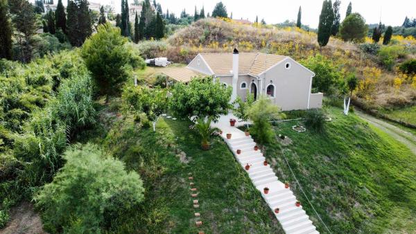 House On The Hill - Corfou