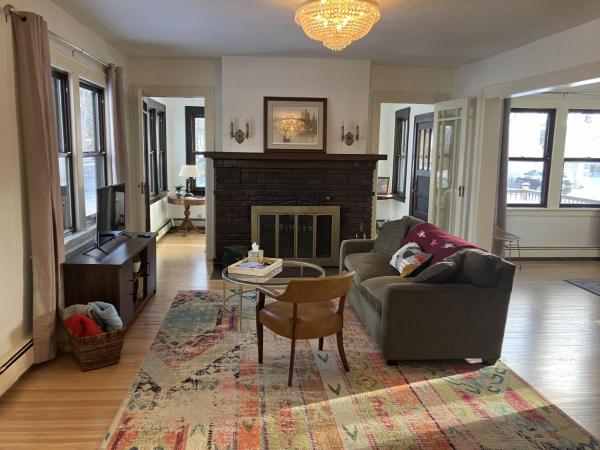 Sax Zim Bog Lodge Hibbing Downtown Home - Located Downtown Hibbing - Kokomo, IN